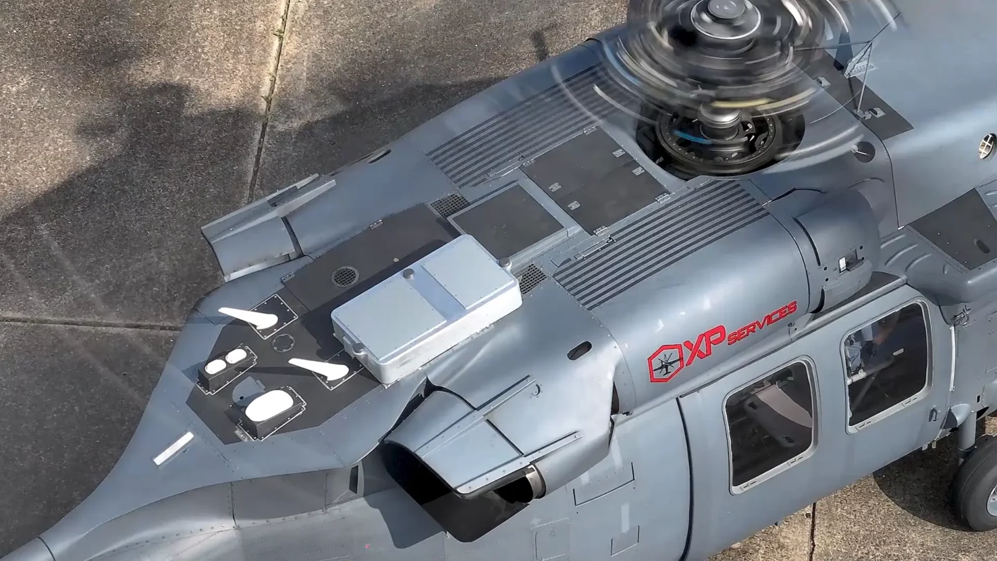 Helo-SAT-with-LESAairborne satcom